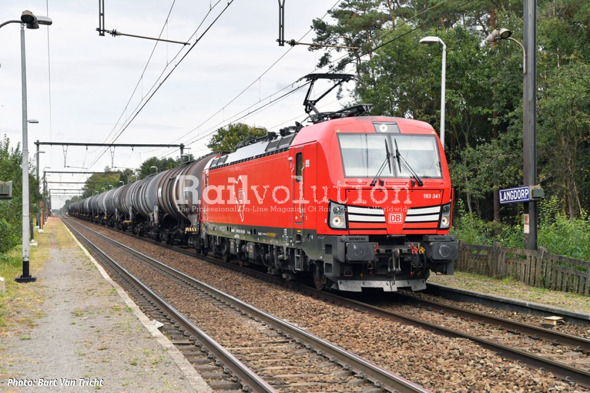 First Commercial Freights Hauled By A Vectron In Belgium | Railvolution