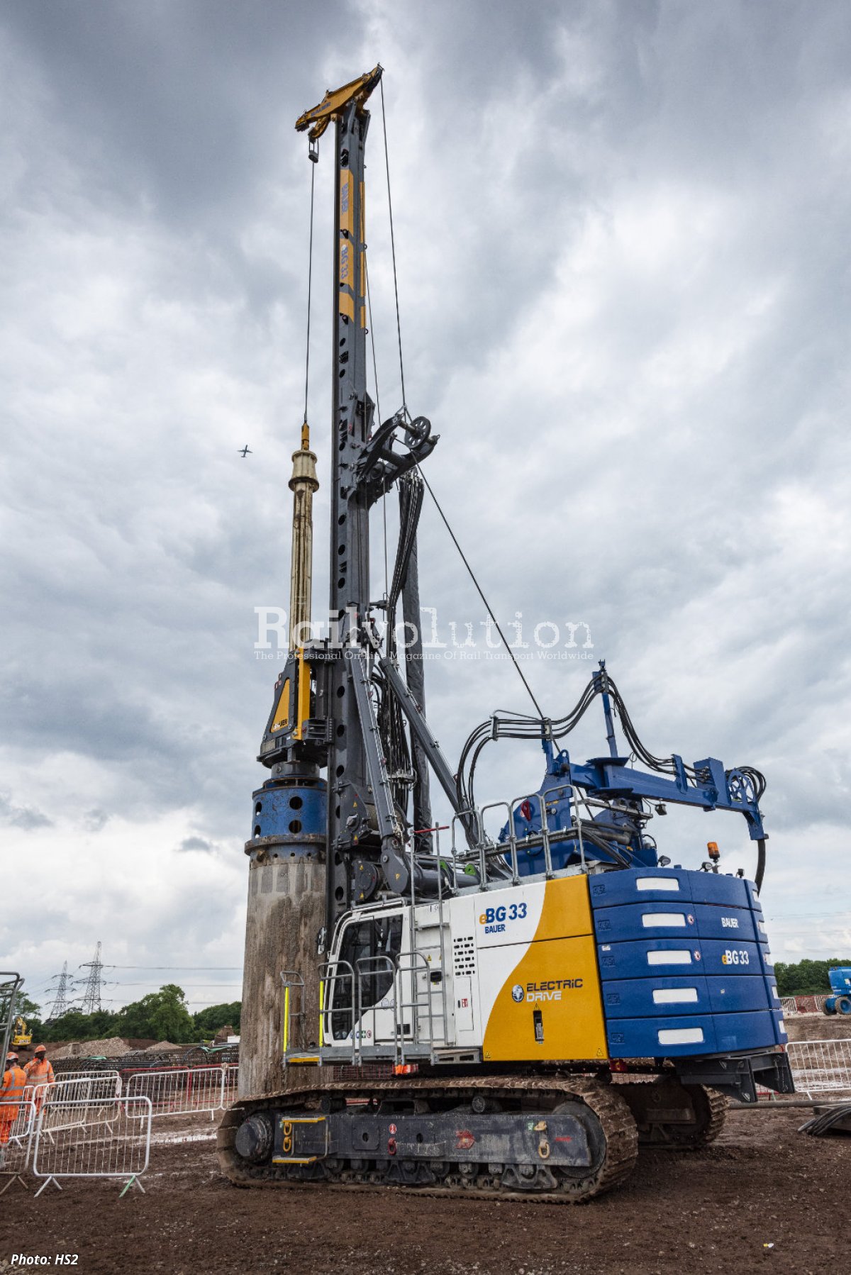 HS2 Trials Electric Drilling Rig | Railvolution