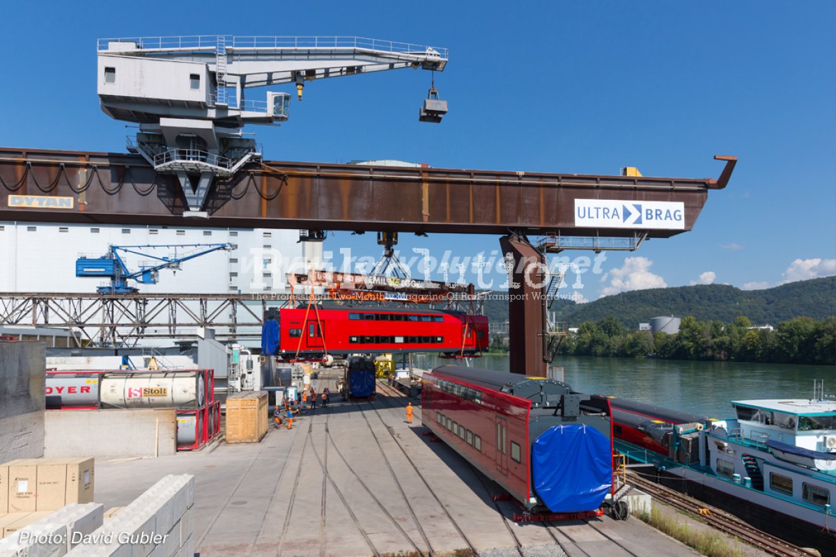 Aeroexpress EMU Cars Begin Rhein Voyage | Railvolution