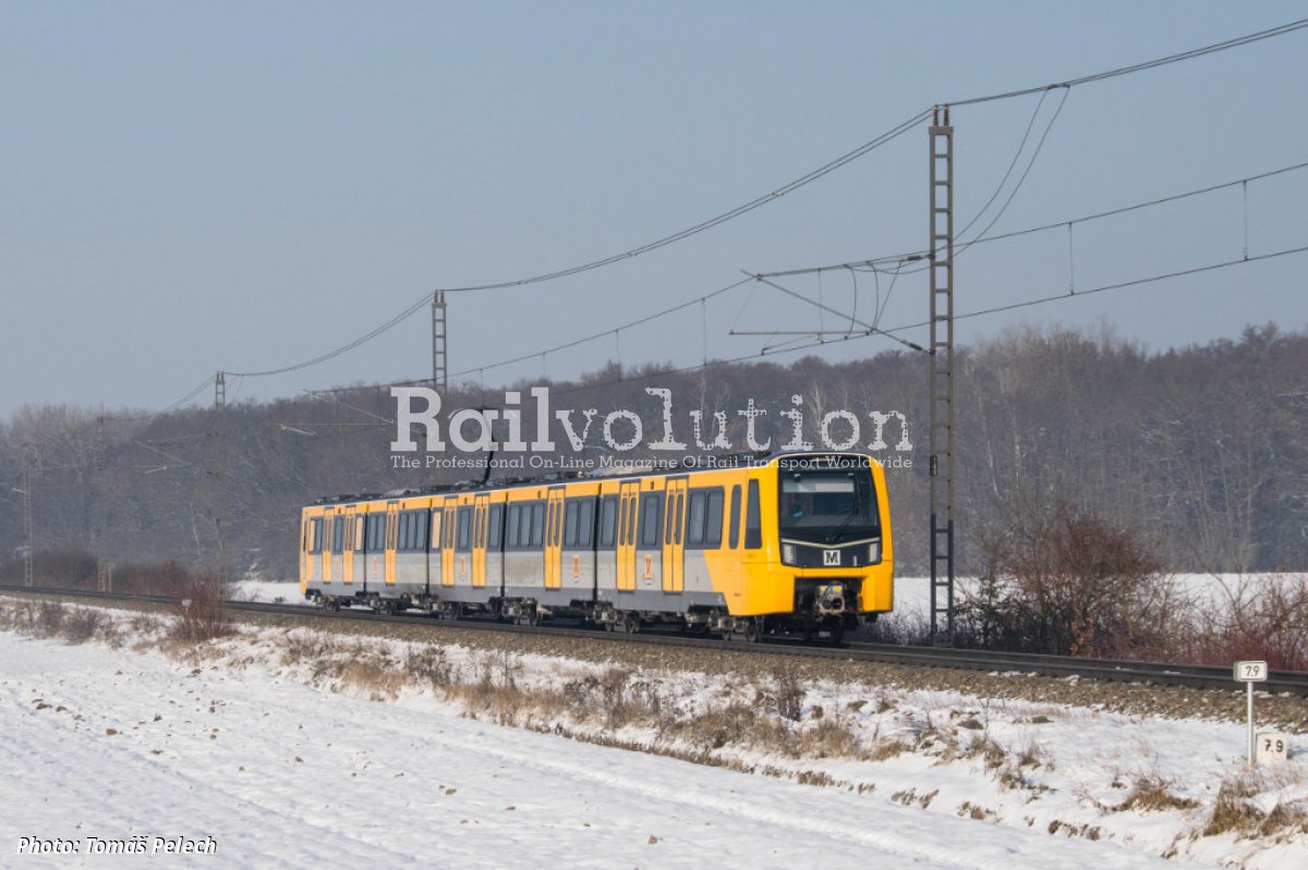 Class 555 On Test At Velim | Railvolution