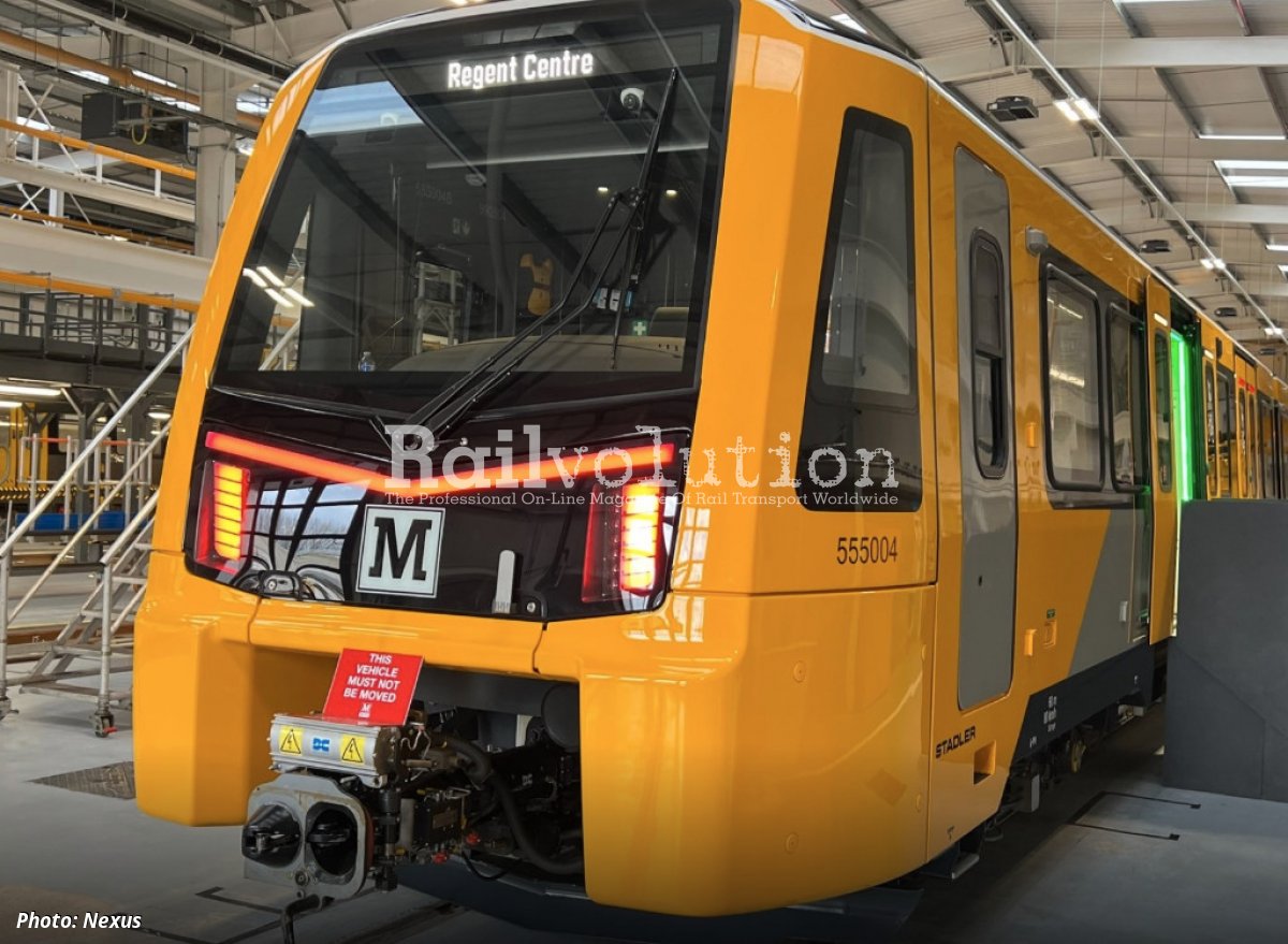 Class 555 Metro trains undergo special crush load testing programme ...