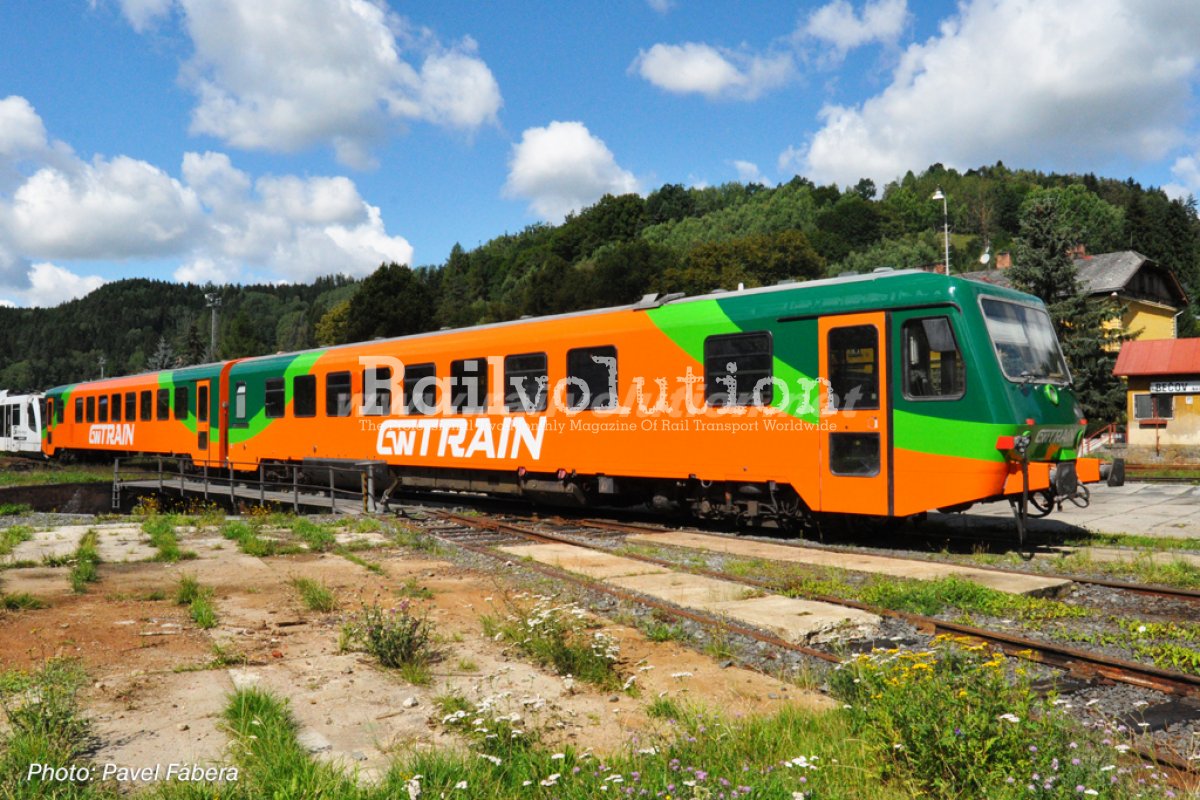 GWTR DMU in New Livery | Railvolution