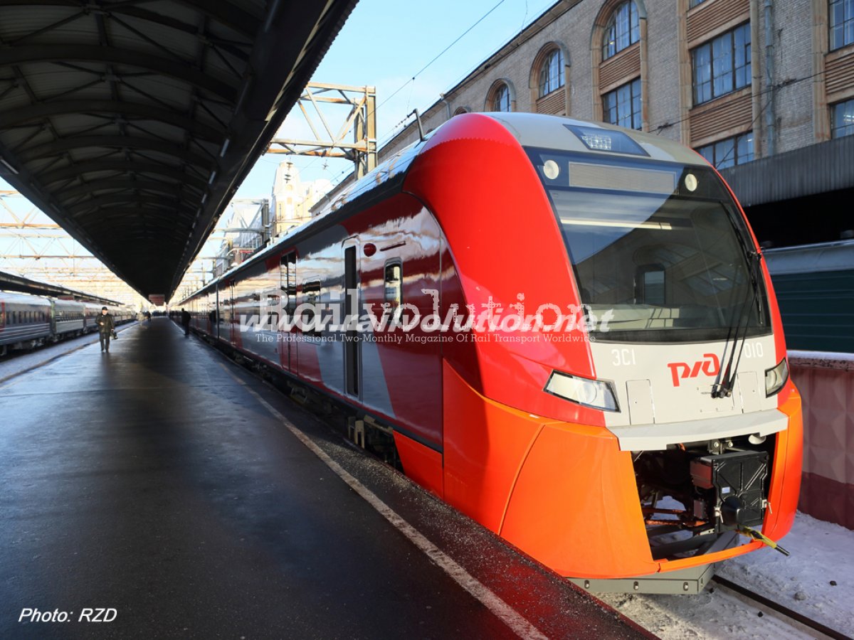 First Lastochkas Carrying Passengers | Railvolution